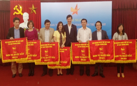 Emulation Flag 2013 received - Báo Bình Dương Online