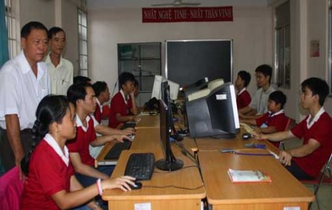 Vocational training for disabled people focused - Báo Bình Dương Online